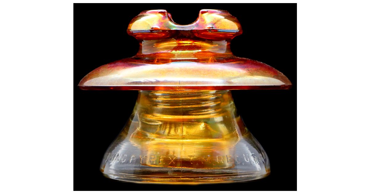 CD 322 PYREX 233, Carnival; Ready to display!